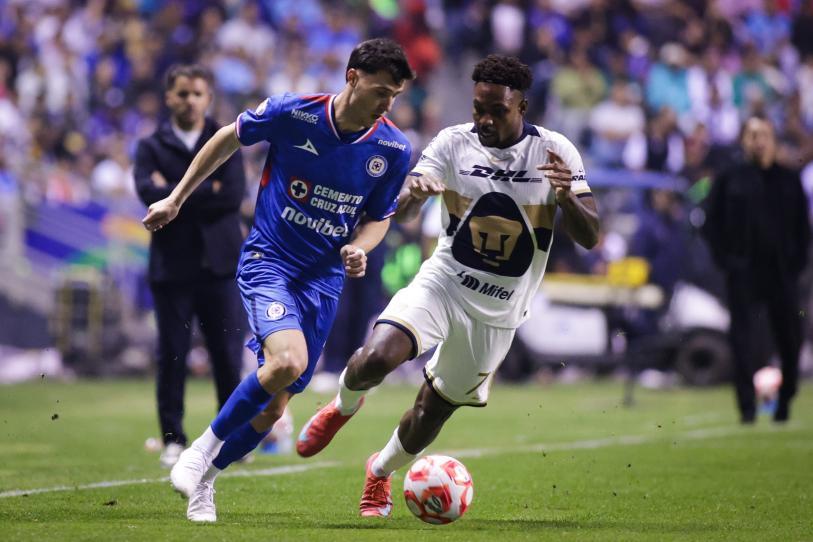 Pumas vs Cruz Azul: Daniel Quintero Huitrón, el árbitro bajo máxima ...